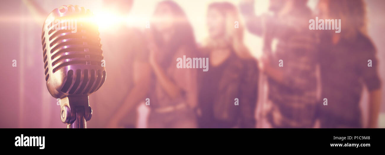 Screaming into microphone hi-res stock photography and images - Alamy