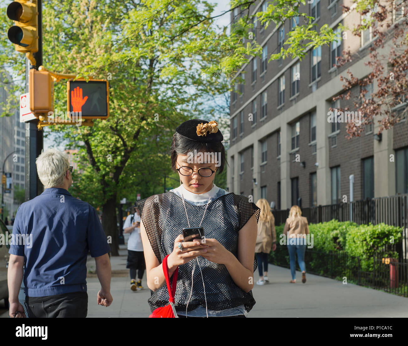 Person reading phone hi-res stock photography and images - Alamy