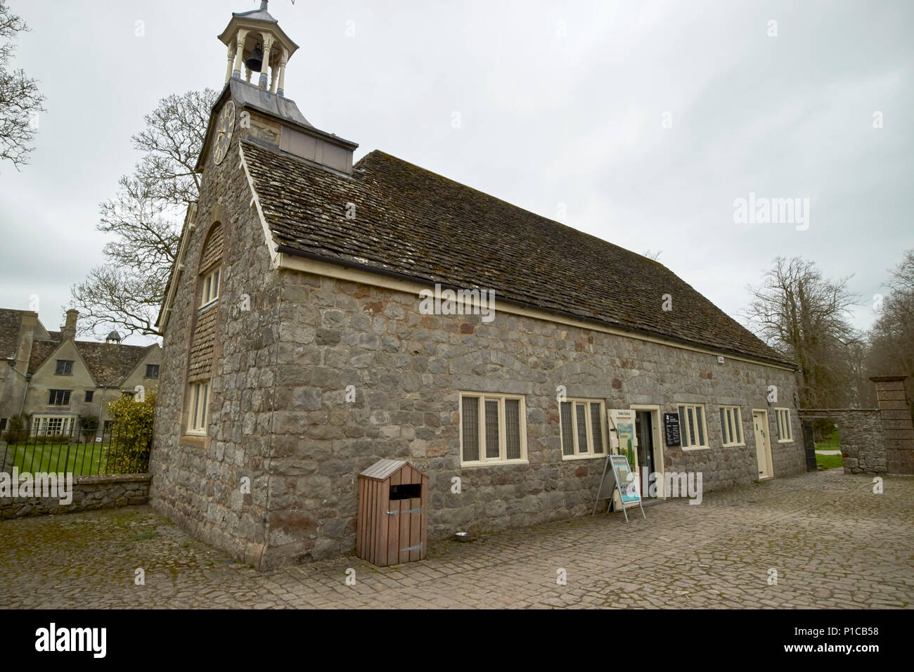 The stables gallery and alexander keiller museum building avebury ...