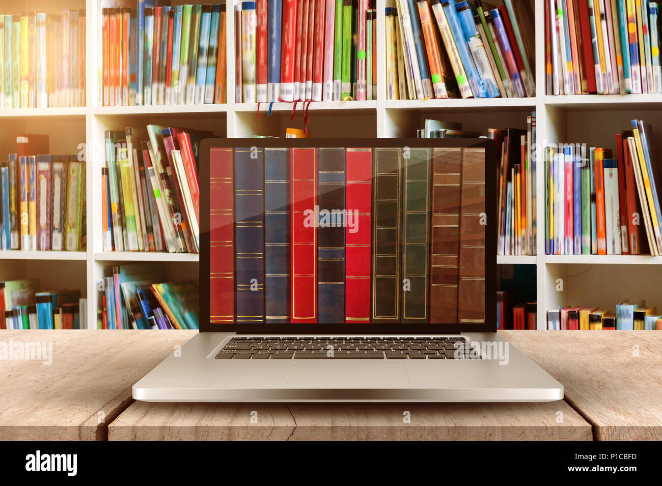 Full screen animation hi-res stock photography and images - Alamy