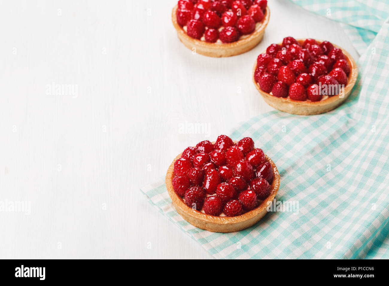 Traditional custard tartlets hi-res stock photography and images - Alamy