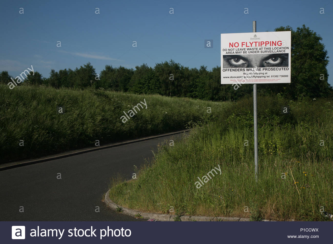 No Fly Tipping Sign Stock Photos & No Fly Tipping Sign Stock Images - Alamy