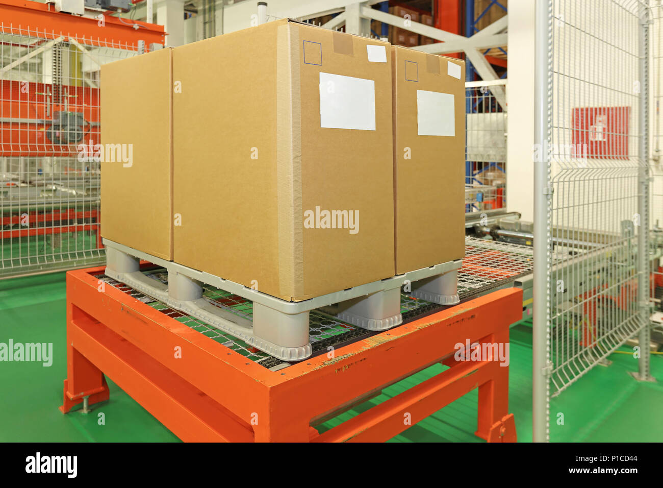 Package retrieval hi-res stock photography and images - Alamy