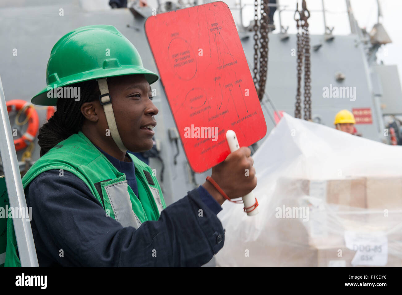 Usns invincible hi-res stock photography and images - Alamy