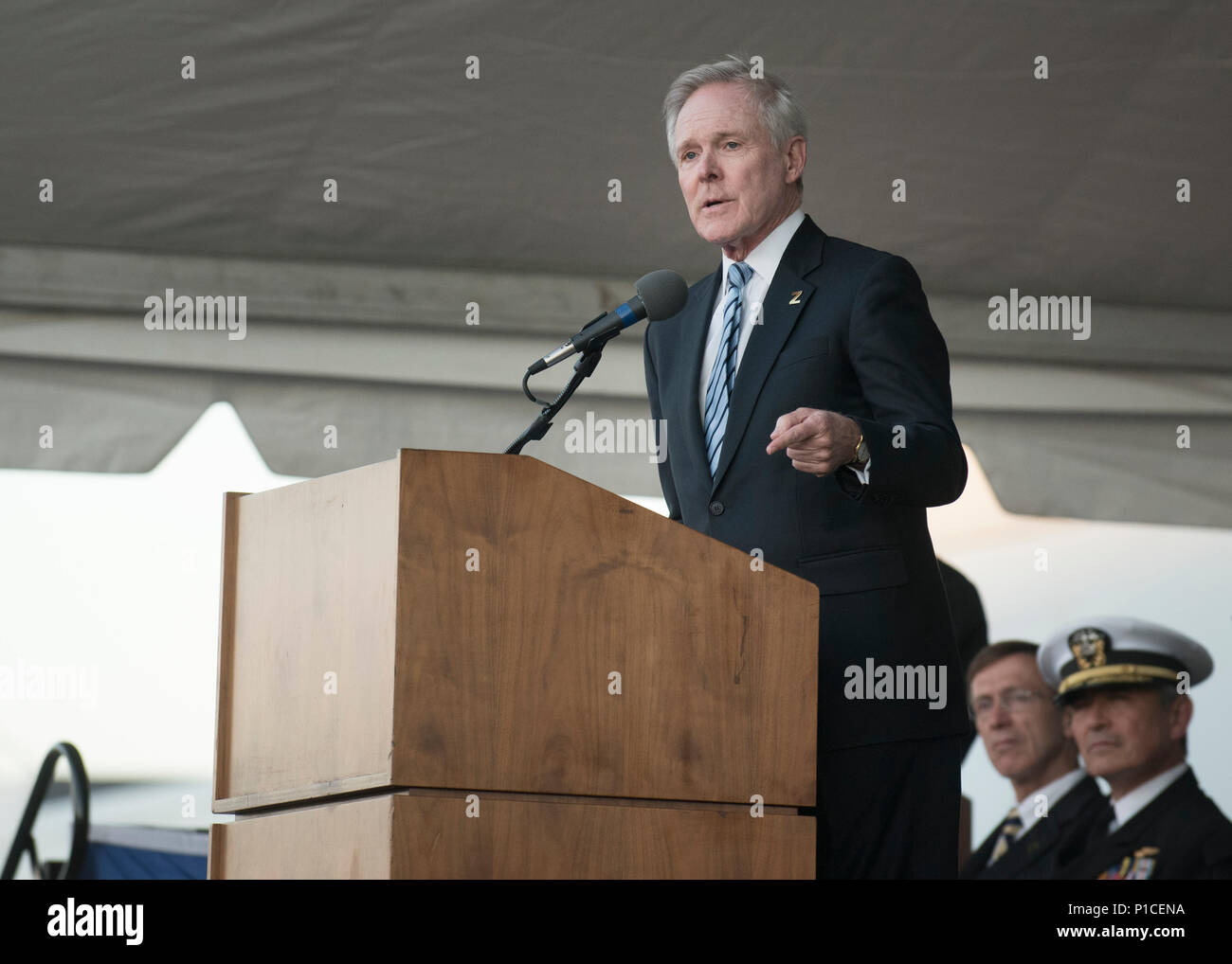 161015-N-LV331-004 BALTIMORE (Oct. 15, 2016) Secretary of the Navy ...