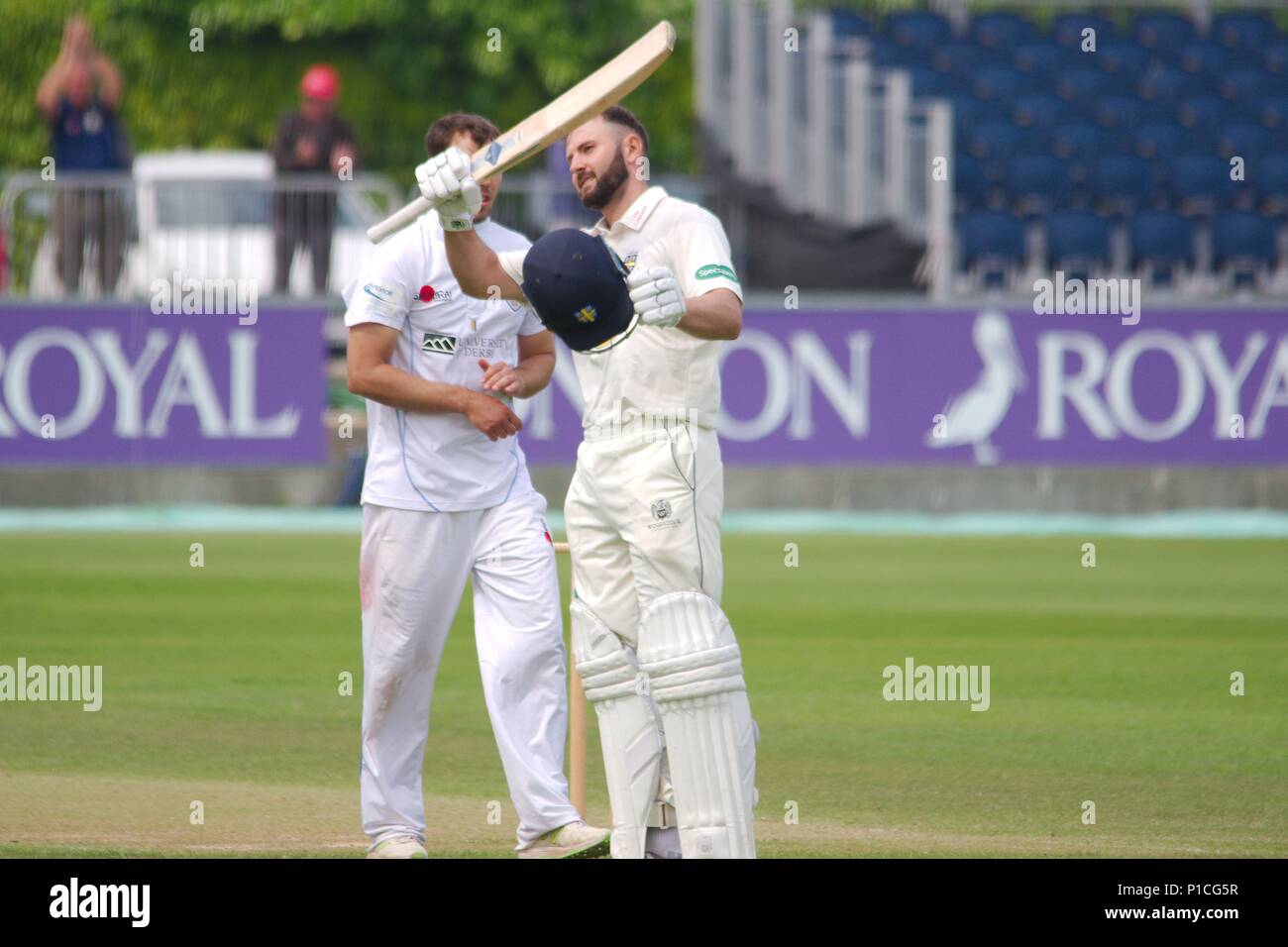 England cricket crowd 2018 hi-res stock photography and images - Alamy