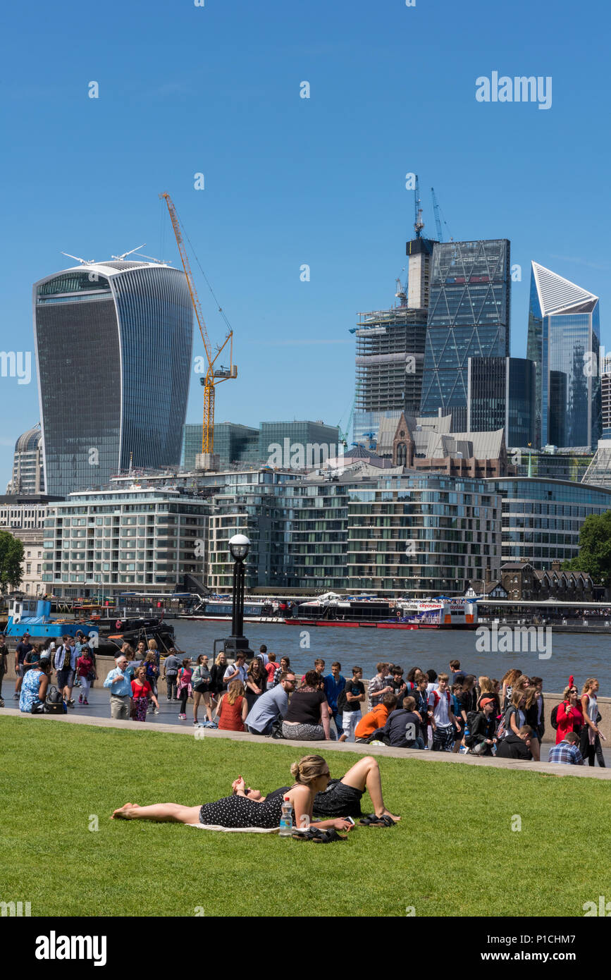 Weather Hot London Tower Bridge High Resolution Stock Photography and ...