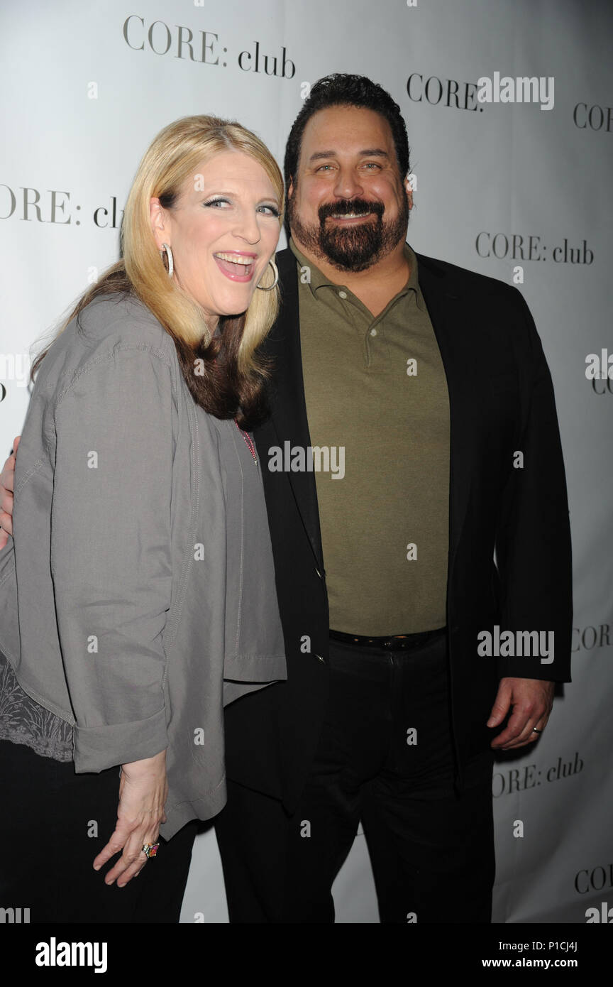 Lisa lampanelli and jimmy cannizzaro hi-res stock photography and ...