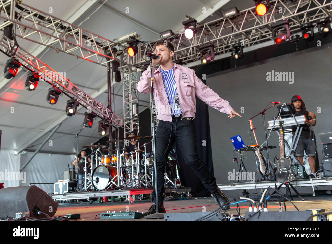 Bazzi concert hi-res stock photography and images - Alamy