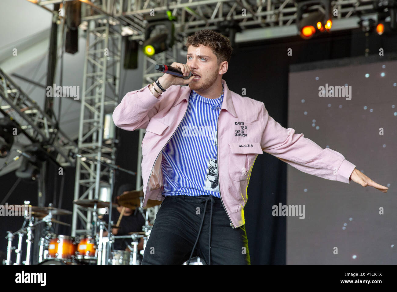 Andrew bazzi hi-res stock photography and images - Alamy