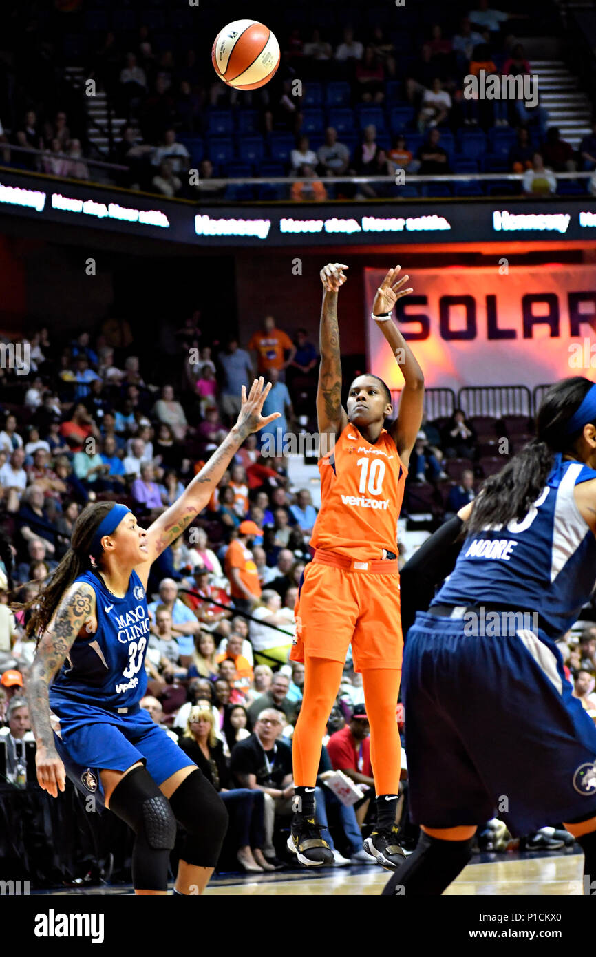 Connecticut, USA. 9th June, 2018. Connecticut guard, Courtney Williams ...