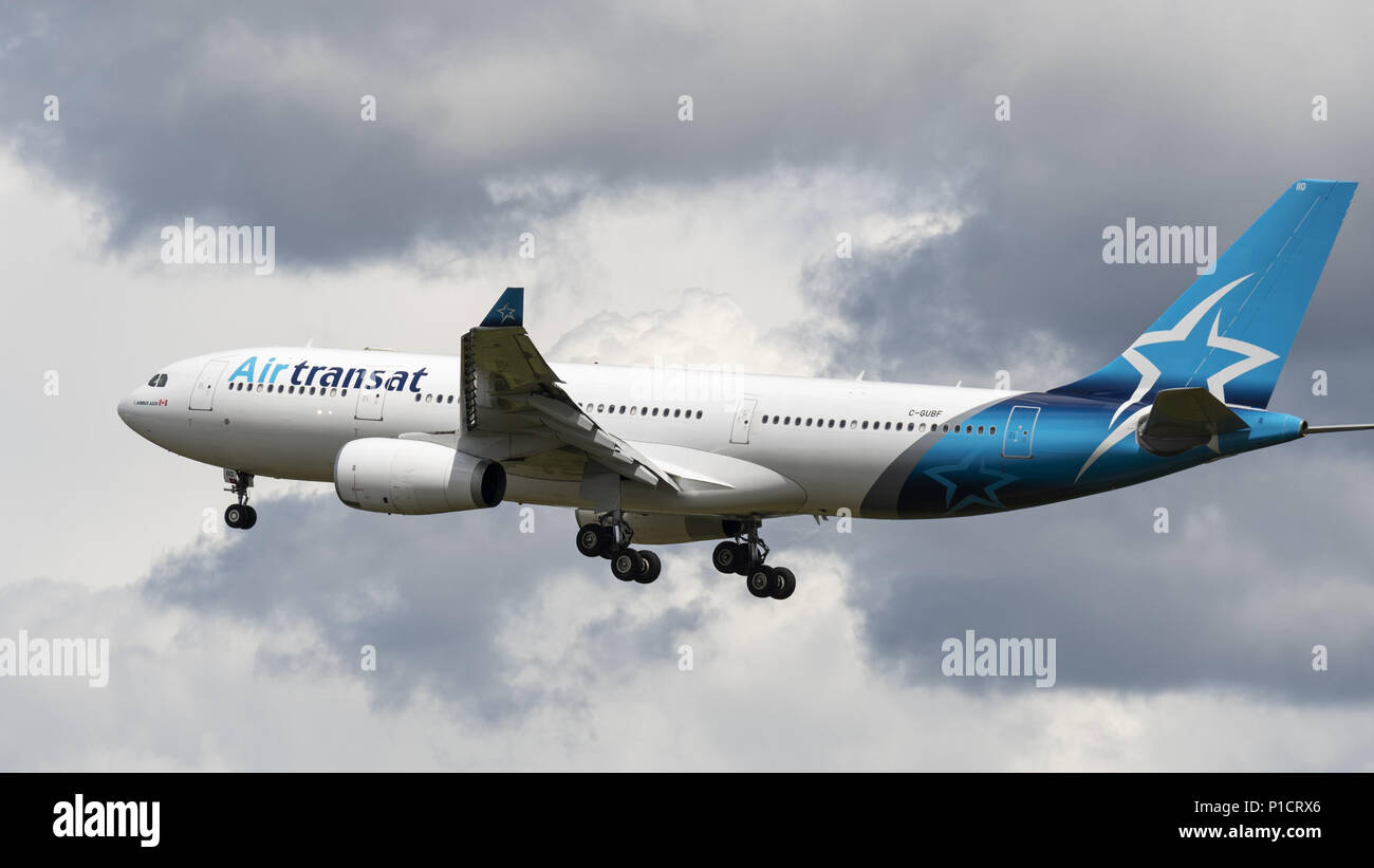 Richmond, British Columbia, Canada. 10th June, 2018. An Air Transat ...