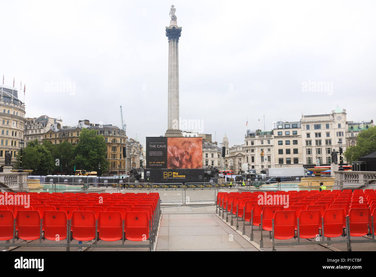 Big screen trafalgar square hi-res stock photography and images - Alamy