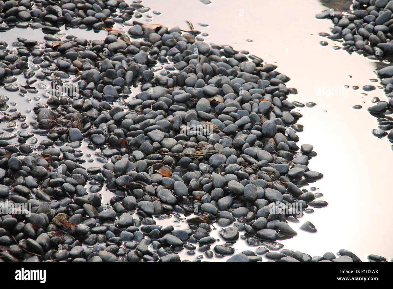 Water Splash on Stones Wallpaper Stock Photo - Alamy