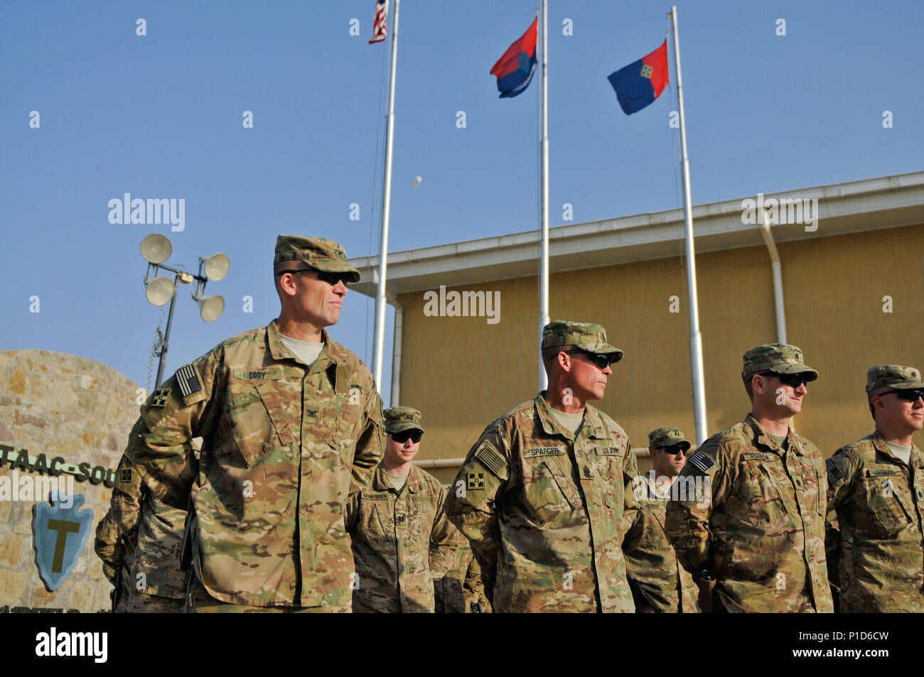Soldiers of the 2nd Infantry Brigade Combat Team, 4th Infantry Division ...