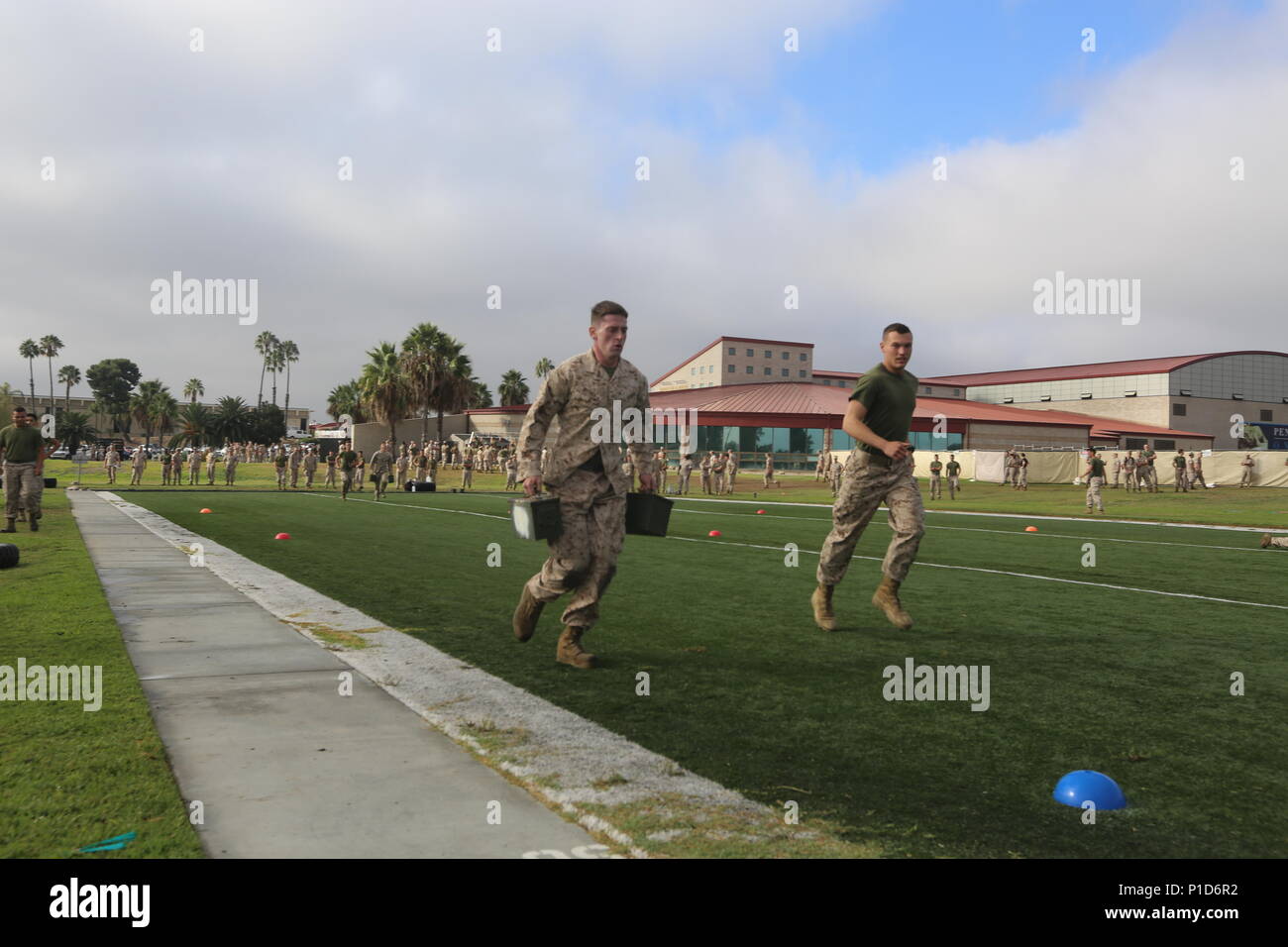 Marines with Marine Aircraft Group (MAG) 39 compete in combat fitness ...