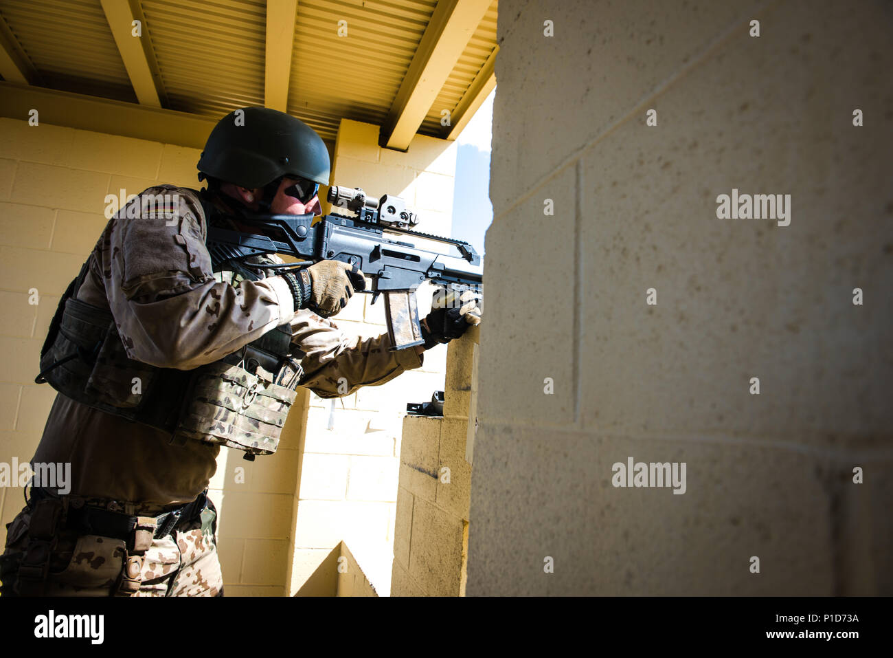Annual international sniper competition hi-res stock photography and ...