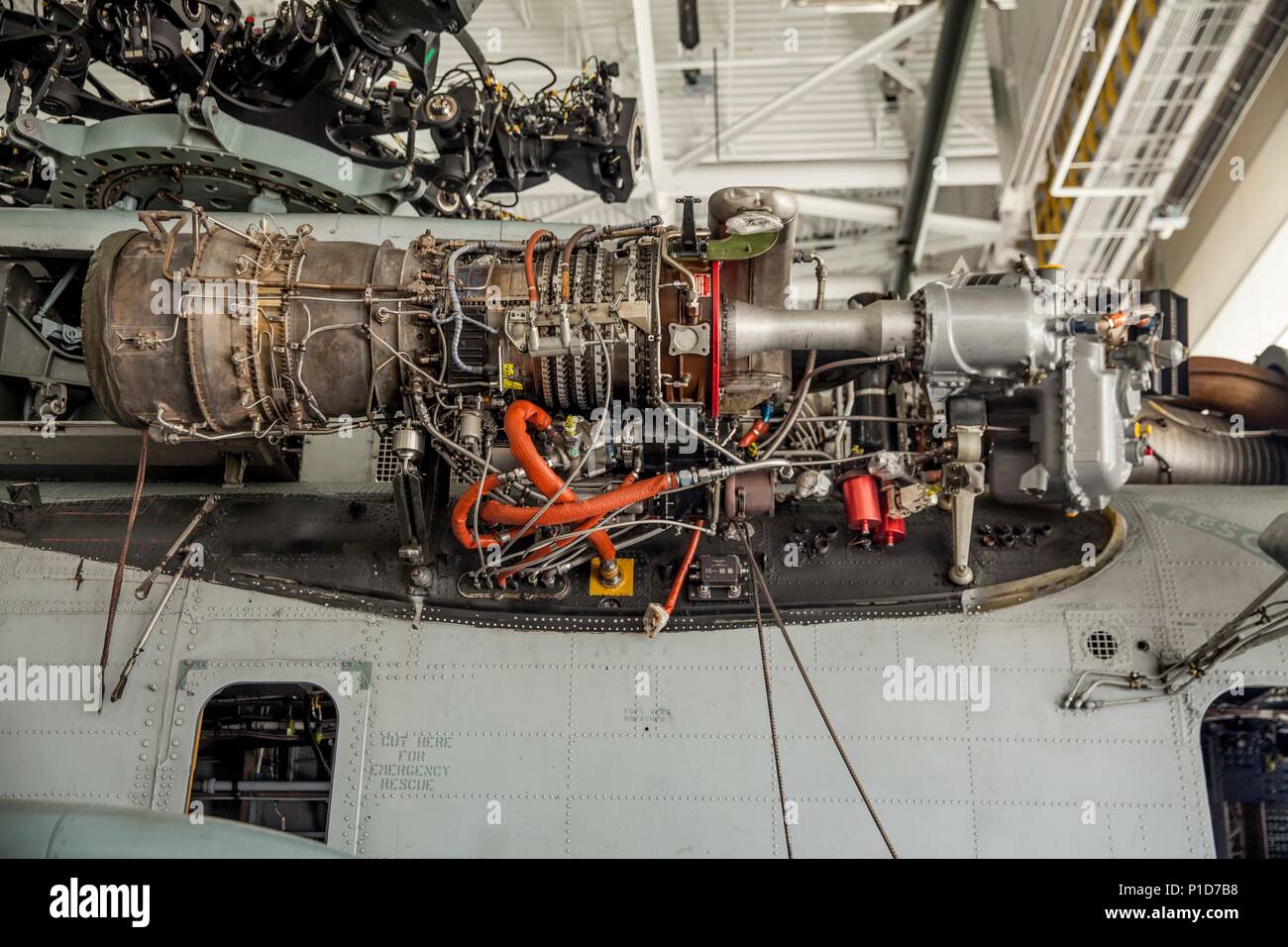 A U.S. Marine Corps CH-53E Super Stallion belonging to Marine Heavy ...