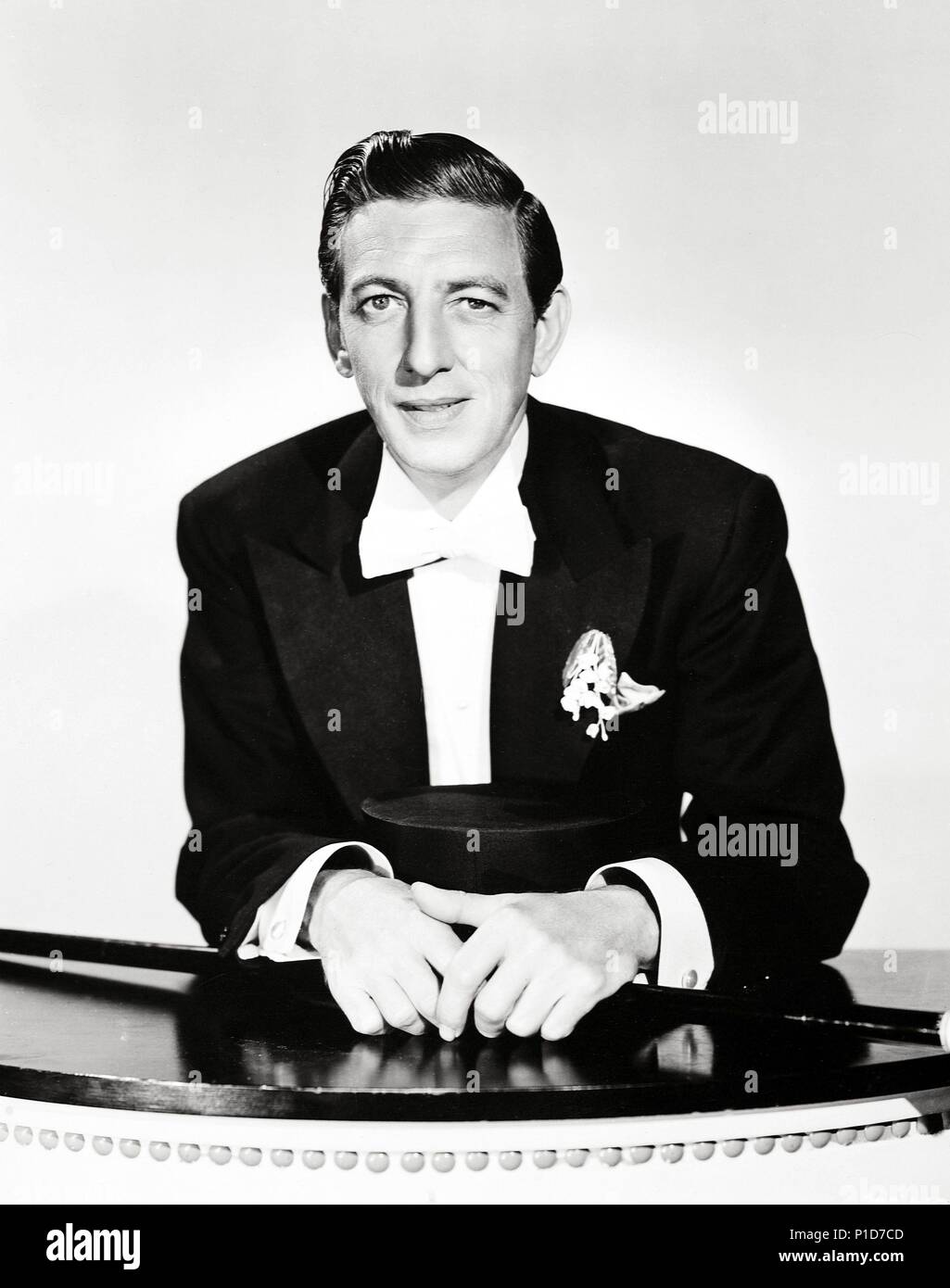 Ray bolger hi-res stock photography and images - Alamy Ray bolger hi-res stock photography and images - Alamy