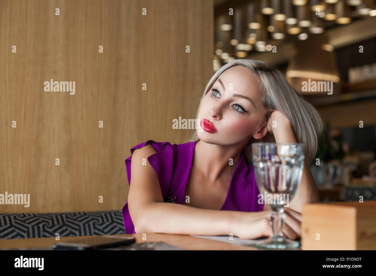 Pretty italian girl portrait hi-res stock photography and images - Alamy