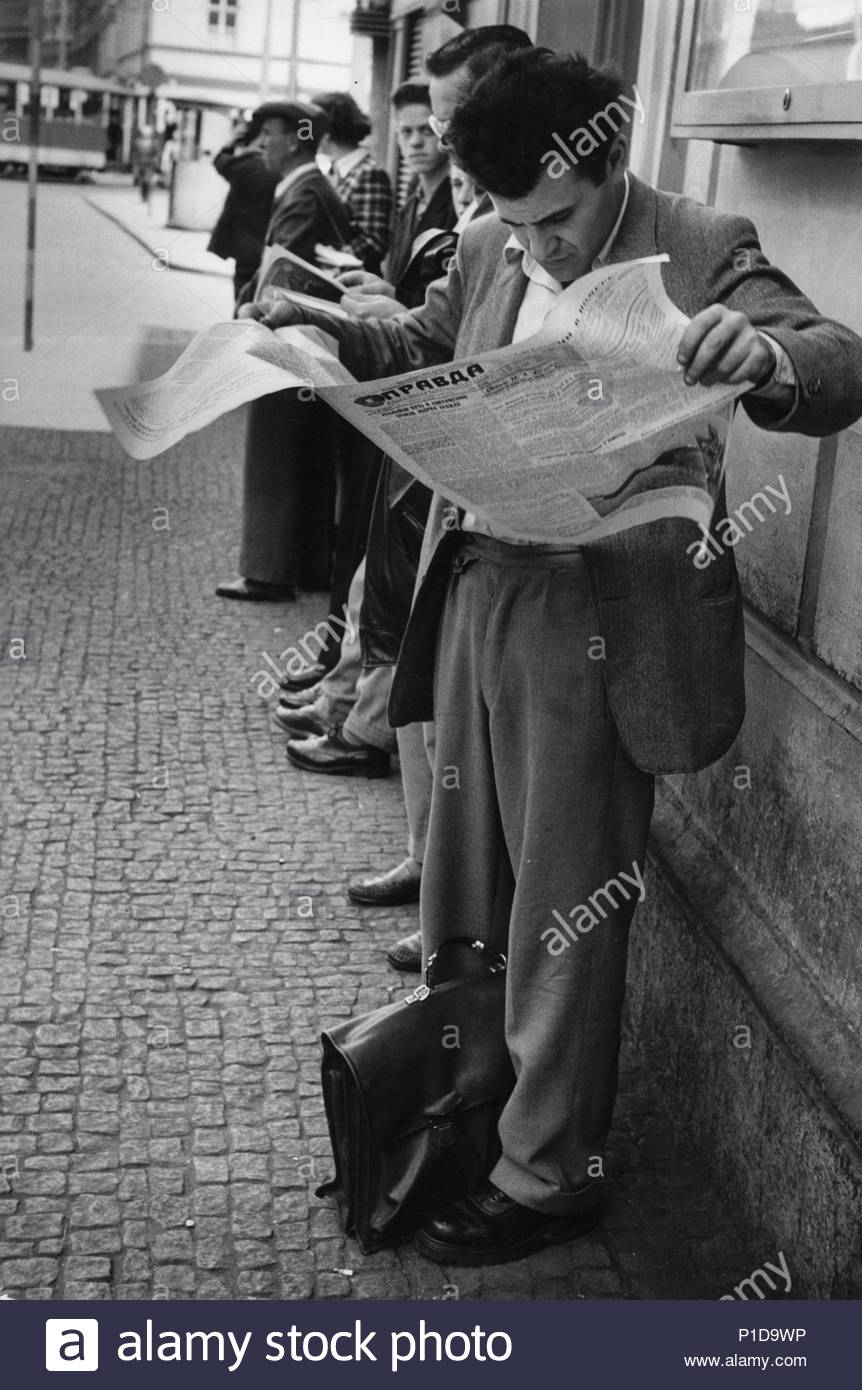 Pravda Newspaper Stock Photos & Pravda Newspaper Stock Images - Alamy