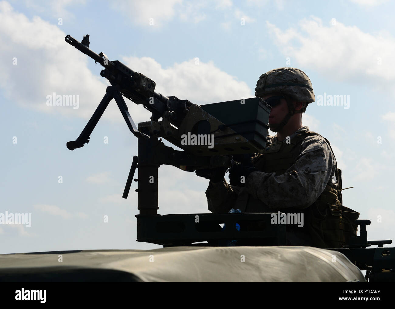 Deck mounted gun hi-res stock photography and images - Alamy