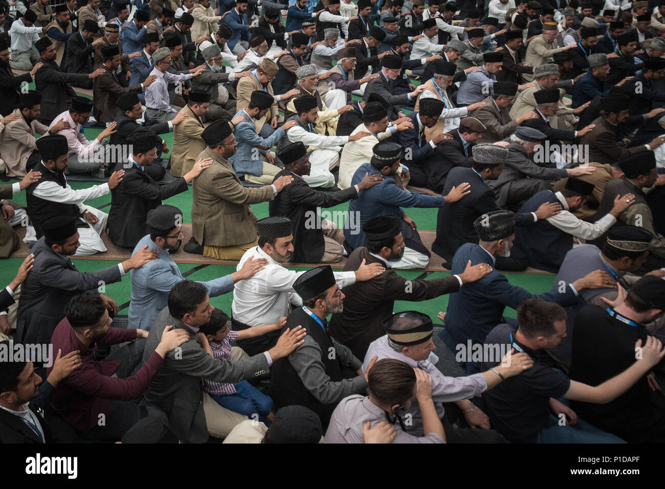 Ahmadiyya muslim convention hi-res stock photography and images - Alamy