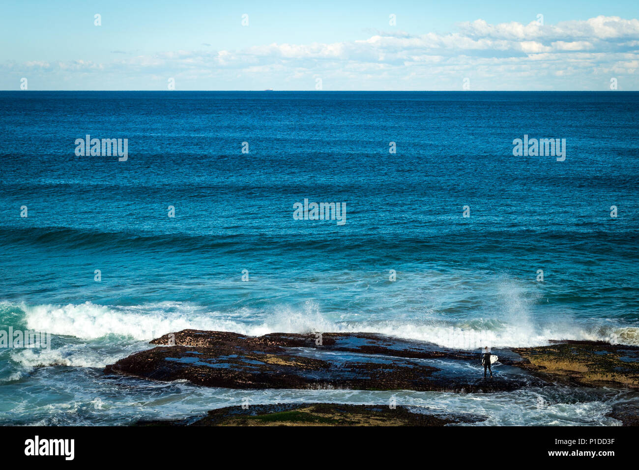 Tranquil coogee beach in sydney hi-res stock photography and images - Alamy