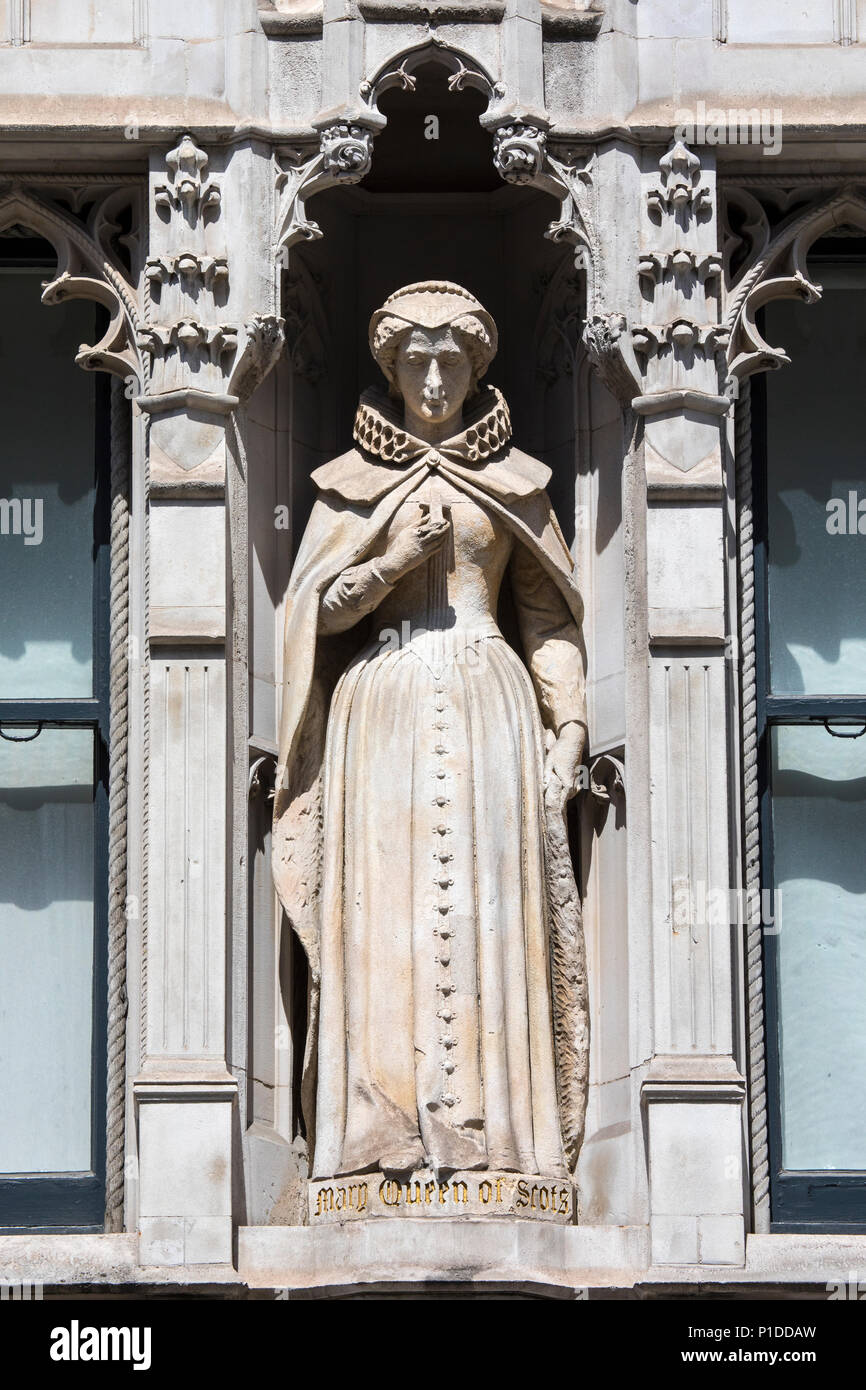 Statue of Mary Queen of Scots on the facade of a building on Fleet ...
