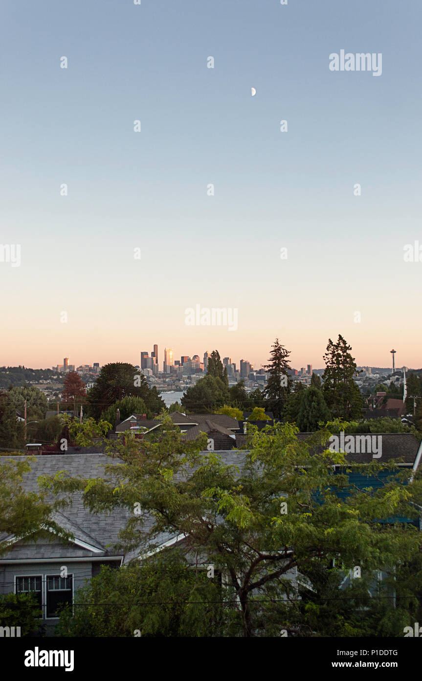 Queen anne seattle hi-res stock photography and images - Alamy