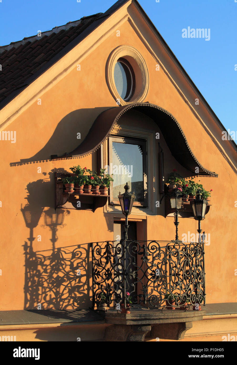 Balcony historic hi-res stock photography and images - Alamy