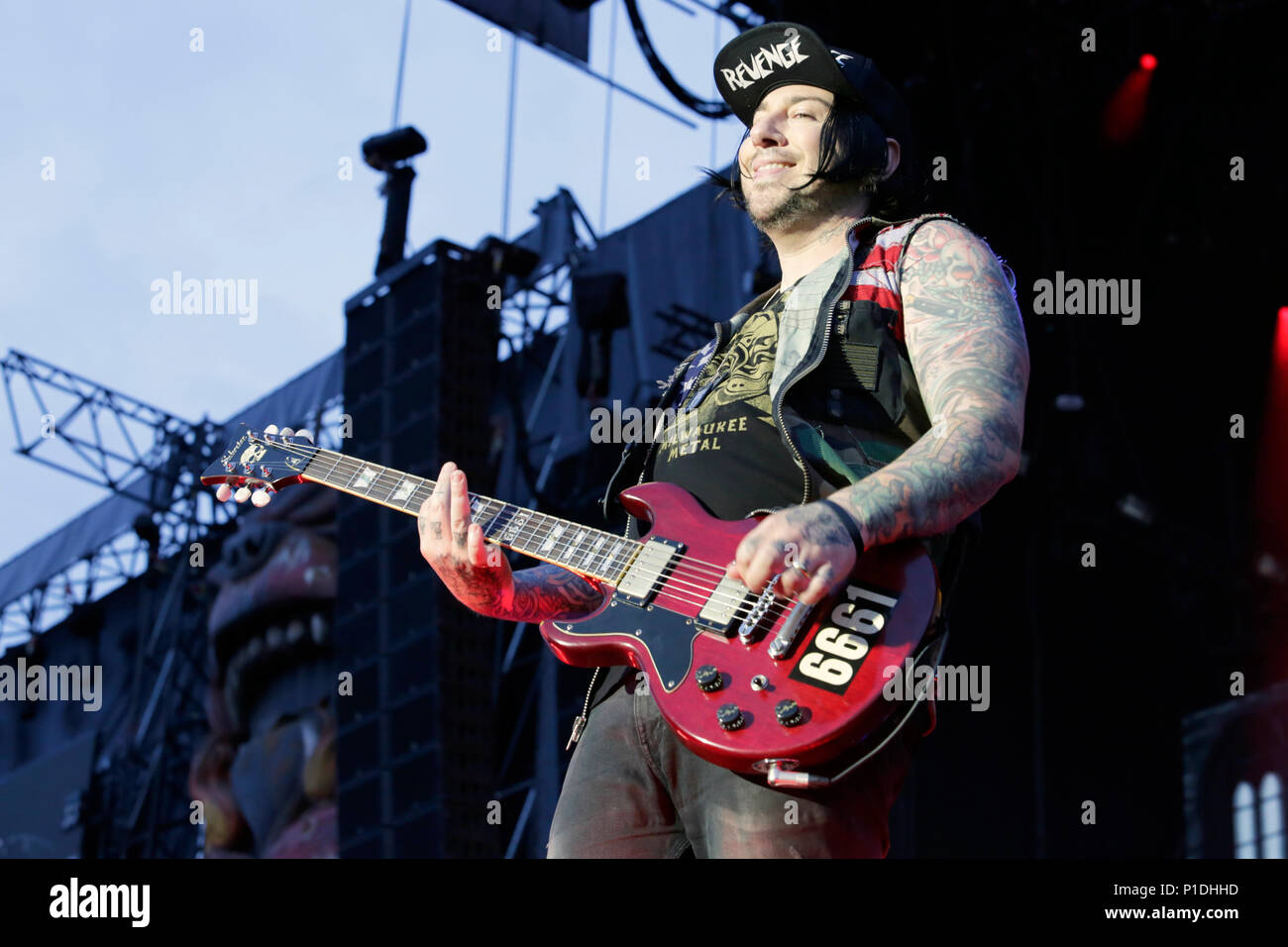 Zacky Vengeance Shirtless