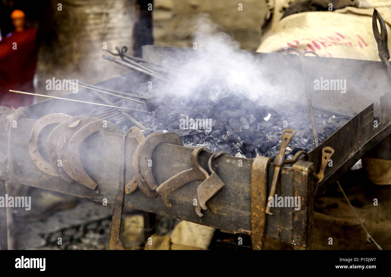 Burning coals flames in forge hi-res stock photography and images - Alamy