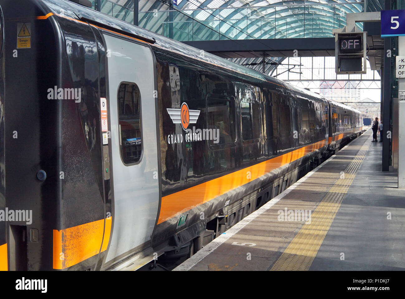Class 180 train hi-res stock photography and images - Alamy