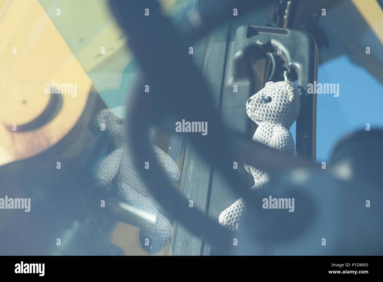 Road working vehicles, machinery, equipment and materials: visual ...