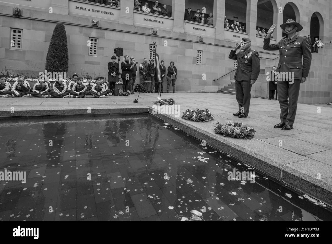 Australian soldier salute Black and White Stock Photos & Images - Alamy