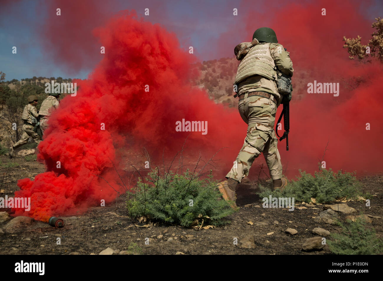 Peshmerga soldiers assault an objective during the Modern Brigade ...