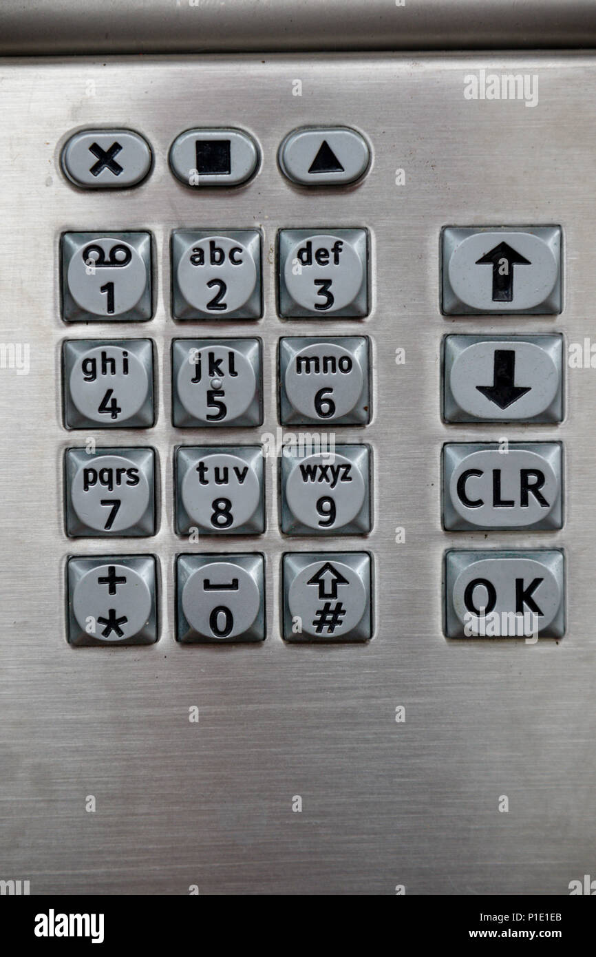 A British public phone keypad Stock Photo - Alamy