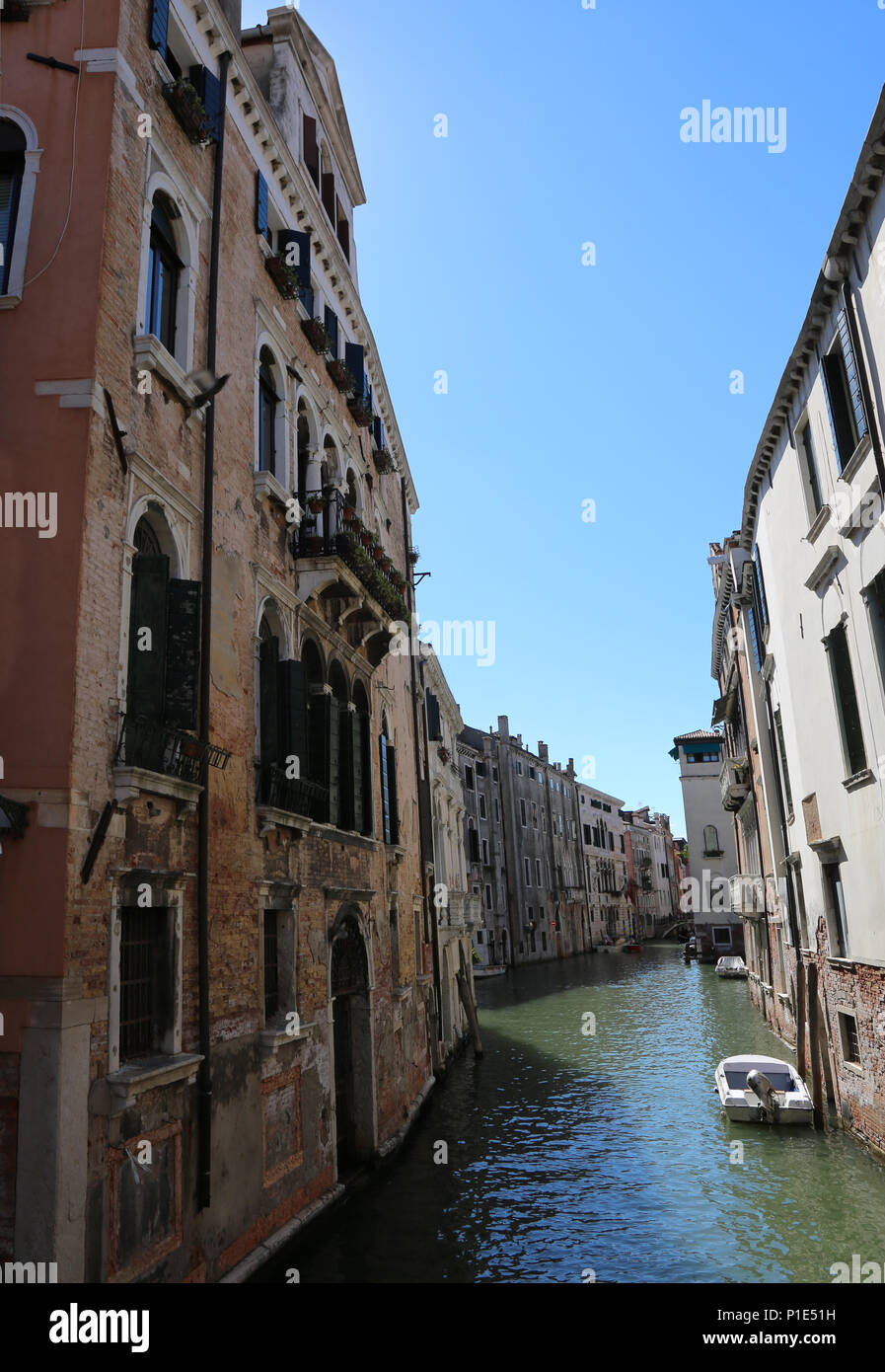 Clean venice canals hi-res stock photography and images - Alamy