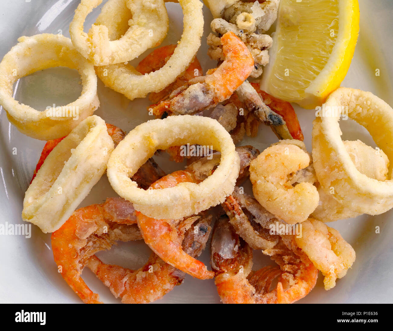 Tasty fried fish and shrimp for a quick takeaway dish Stock Photo - Alamy