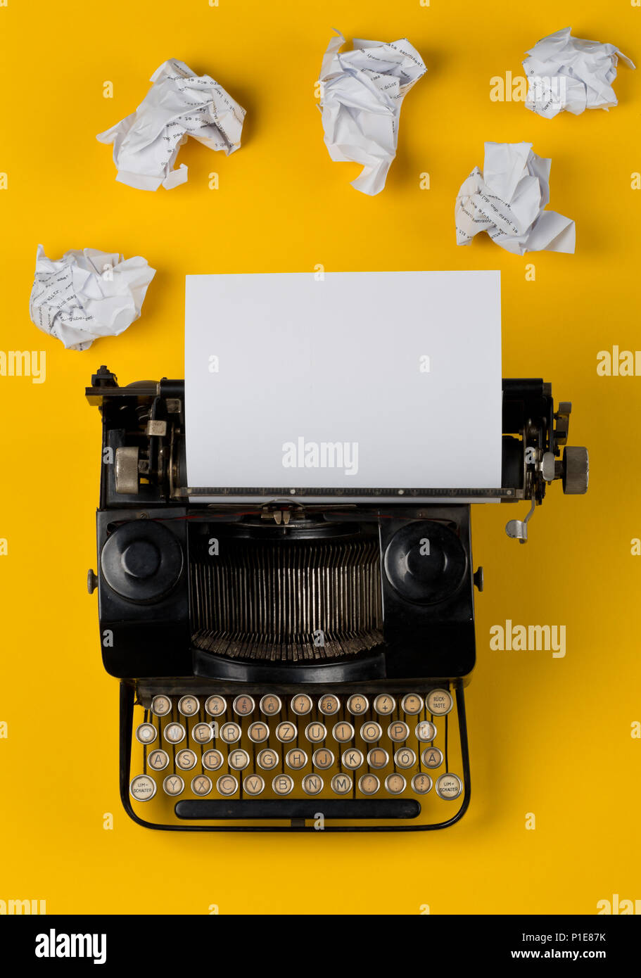 Vintage typewriter top down flatlay shot from above with empty, blank ...