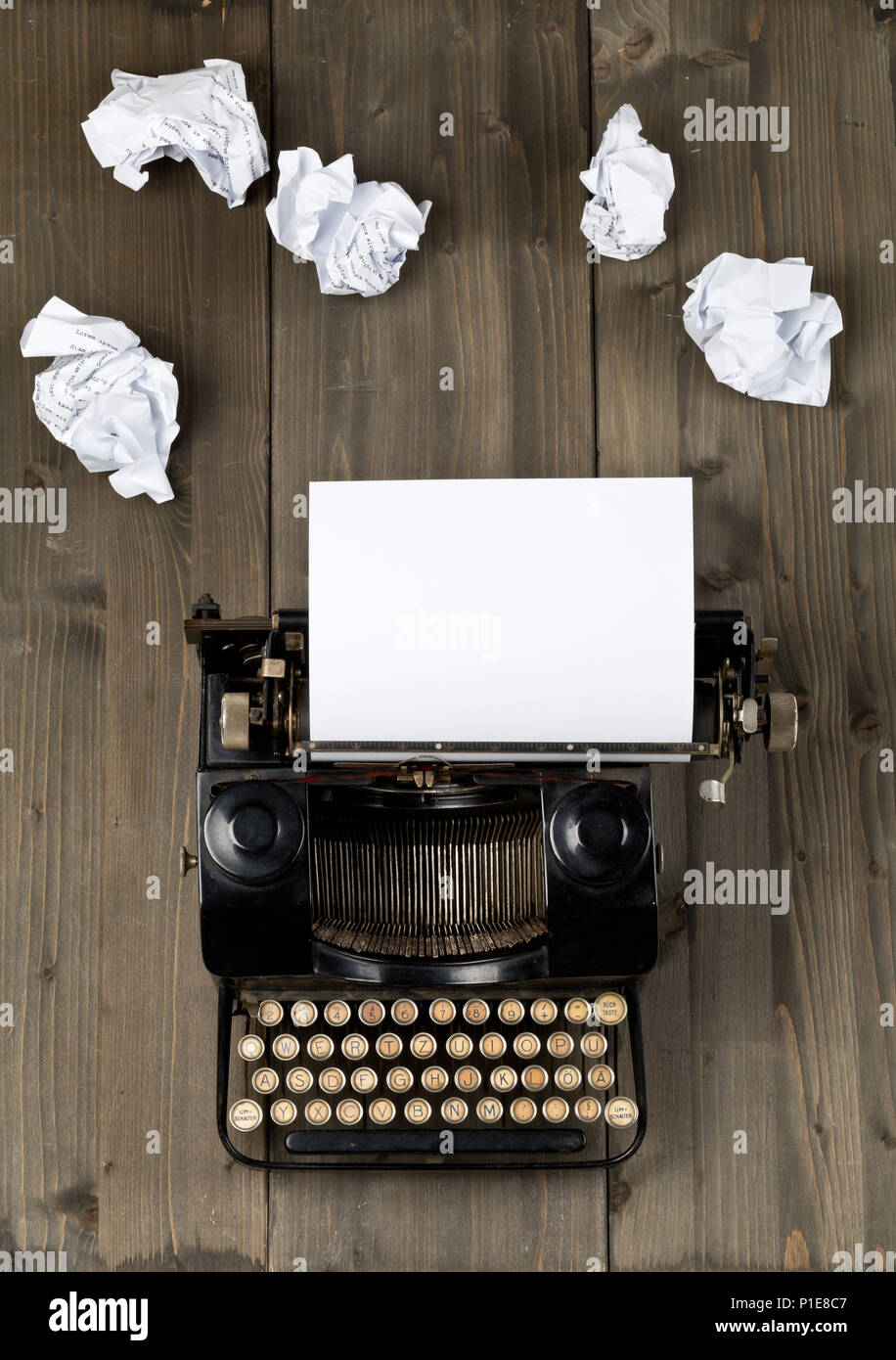 Vintage typewriter top down flatlay shot from above with empty, blank ...