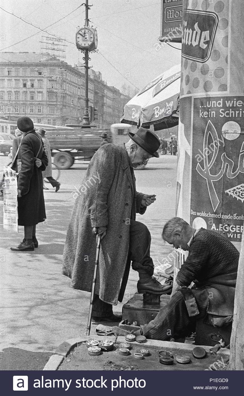 Shoeshine Black and White Stock Photos & Images - Alamy