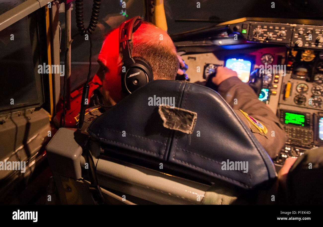 912th air refueling squadron High Resolution Stock Photography and ...