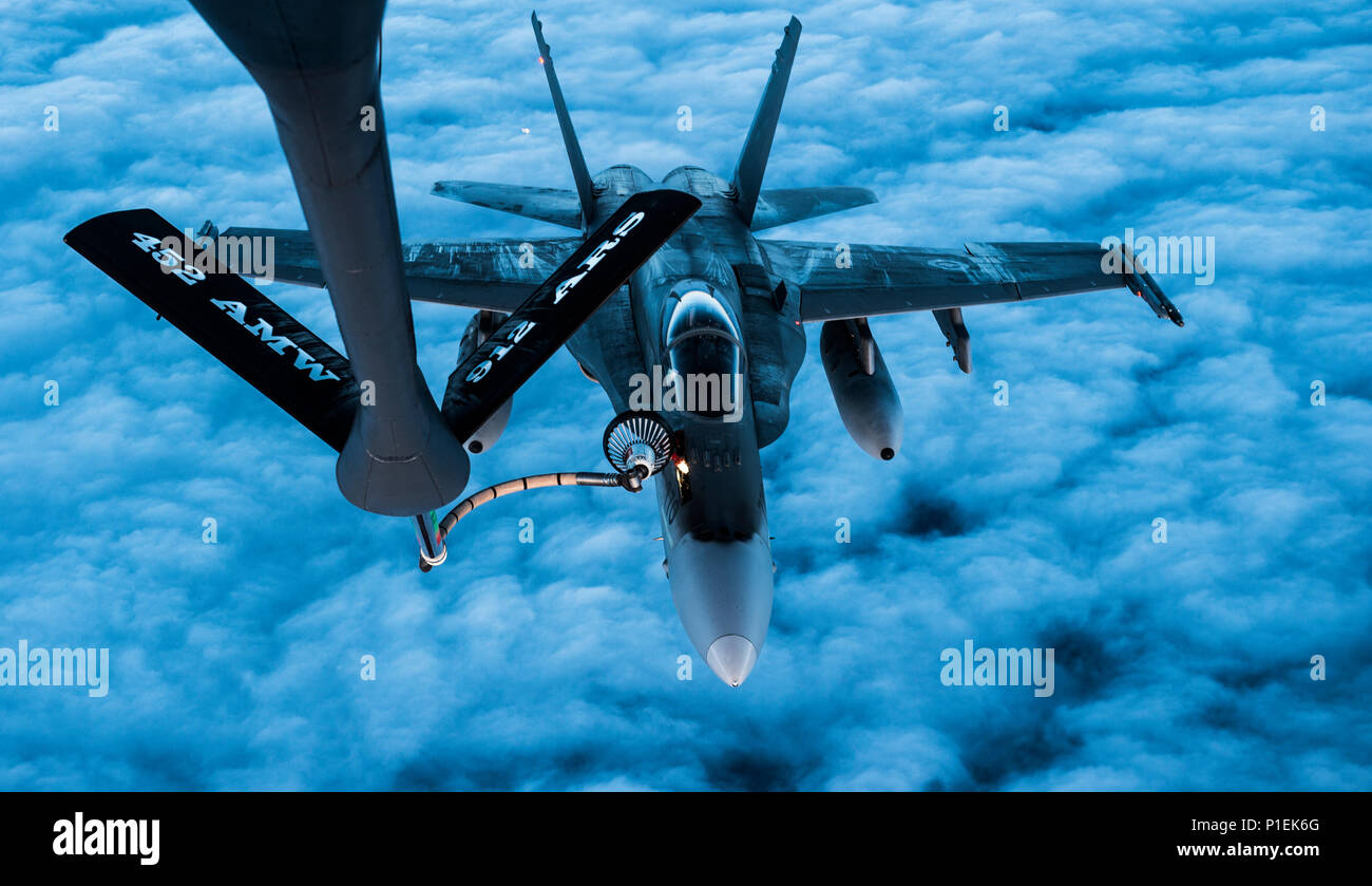 912th air refueling squadron High Resolution Stock Photography and ...