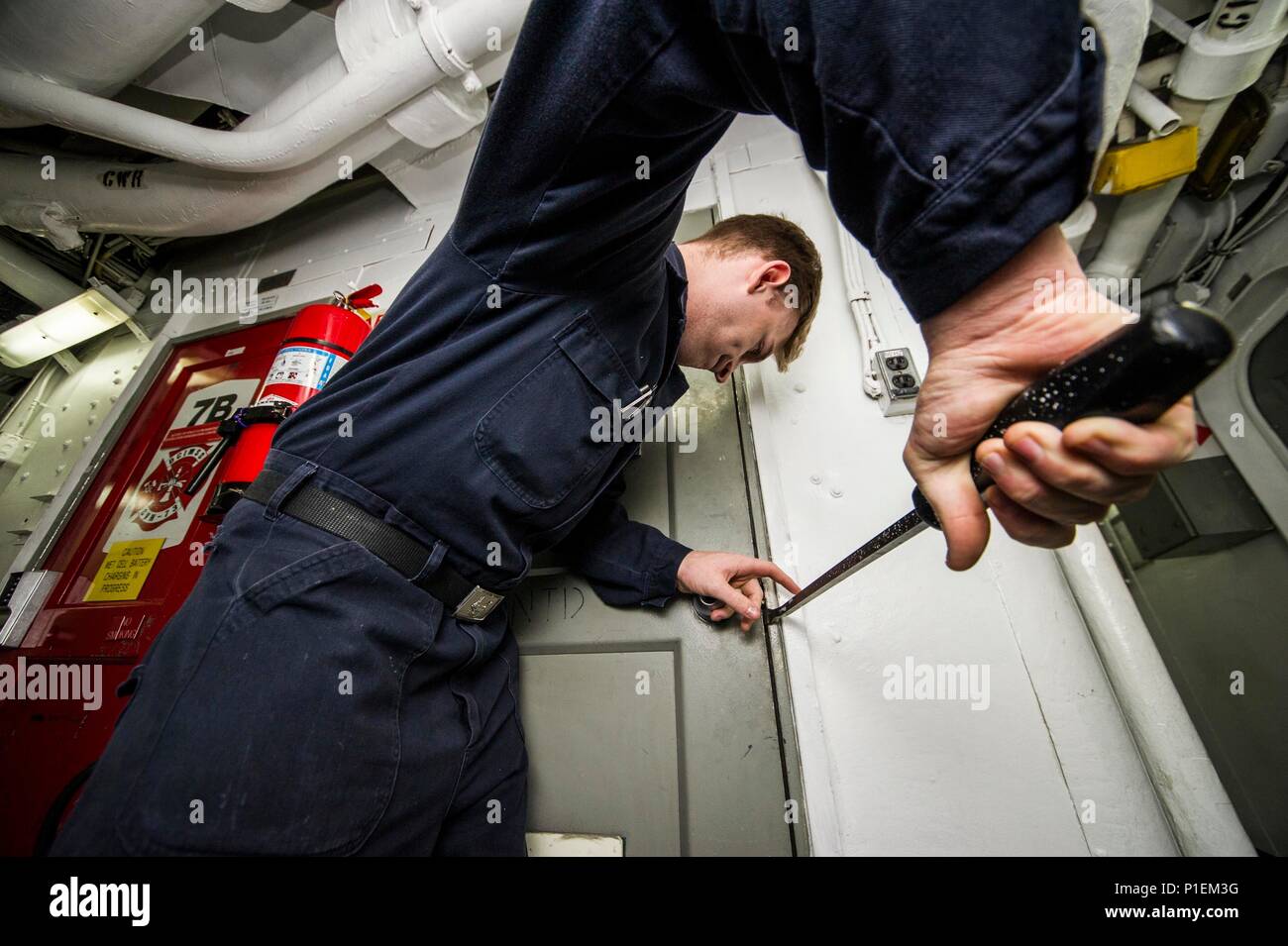 Pry open door hi-res stock photography and images - Alamy