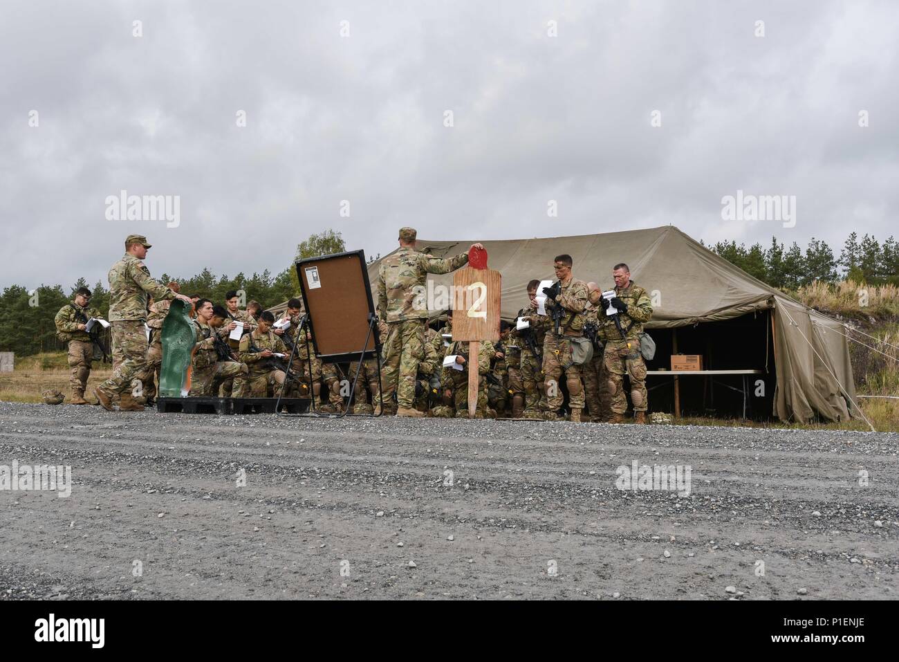 Build a close distance hi-res stock photography and images - Alamy