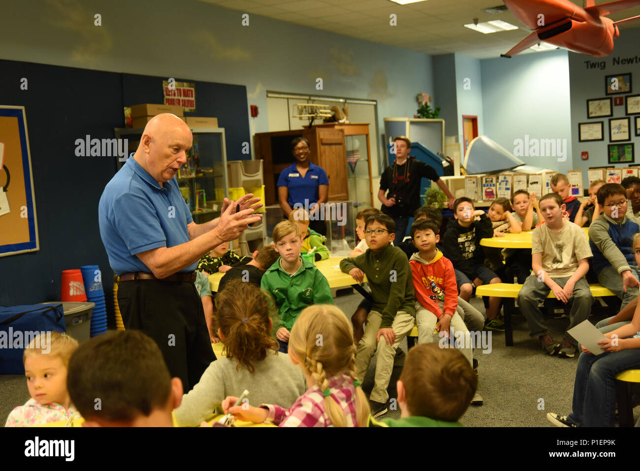 Retired NASA Astronaut, Story Musgrave, speaks to students at the ...