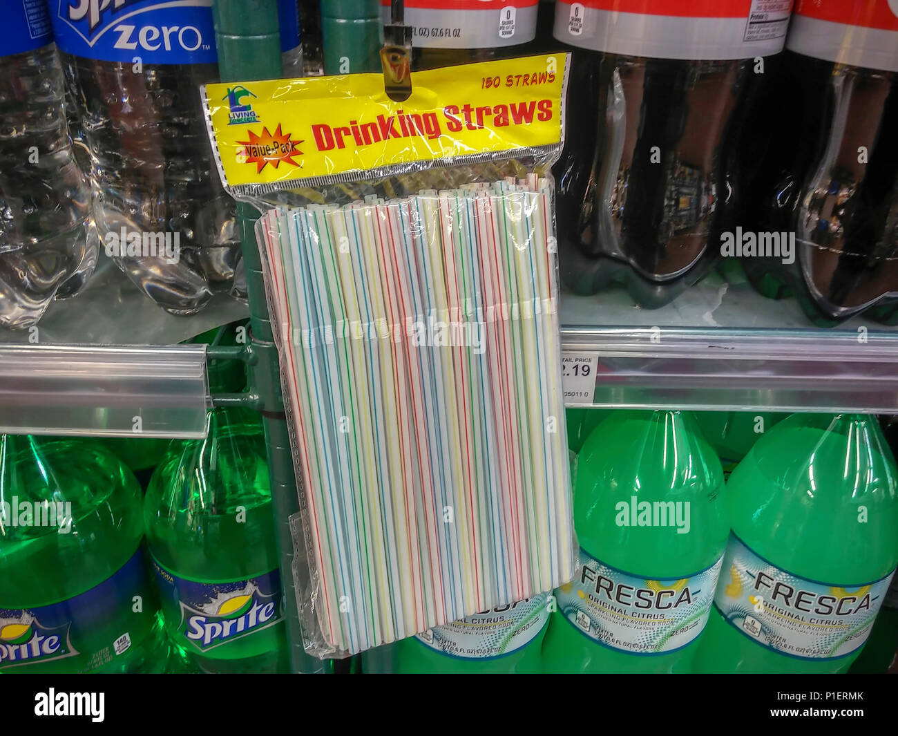 End plastic waste hi-res stock photography and images - Alamy