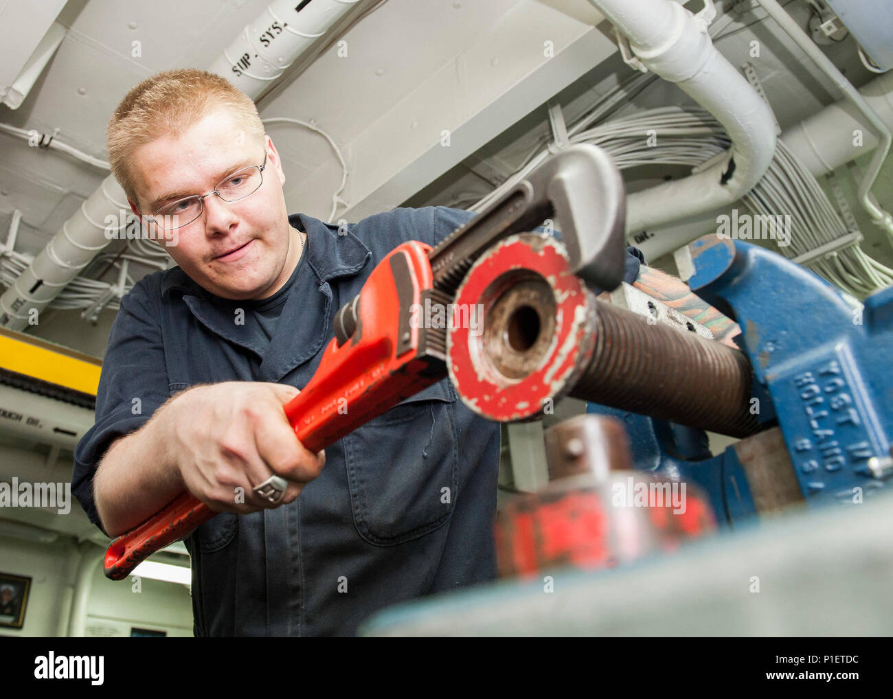 Retaining nut hi-res stock photography and images - Alamy